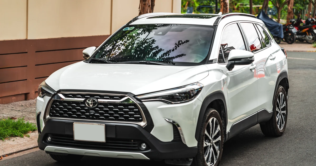 Chuyên gia nói gì về vụ Toyota Corolla Cross bung túi khí dù không va chạm